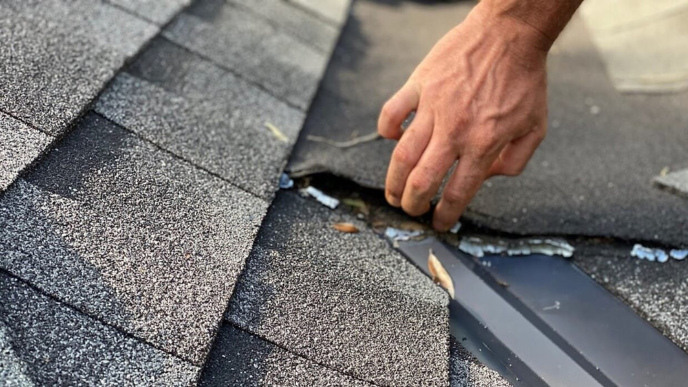 What Are the Signs Your Shingles Need Replacement?