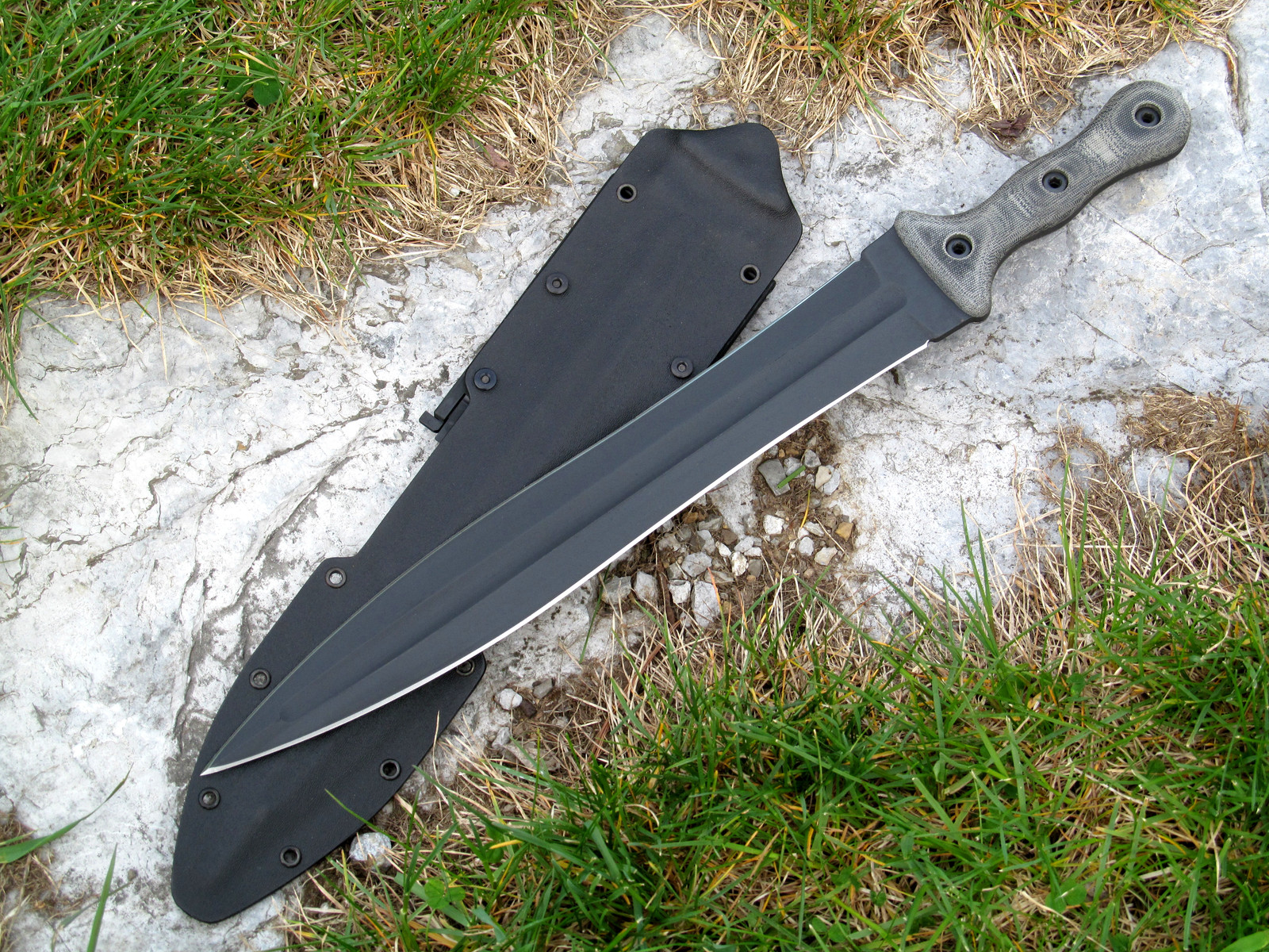 Gage Custom Knives and Jewelry