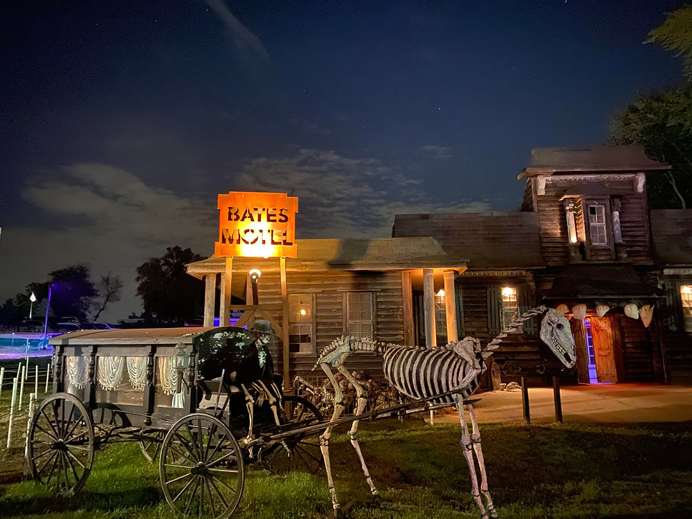 Bates Motel & Haunted Attractions - 2021 Review