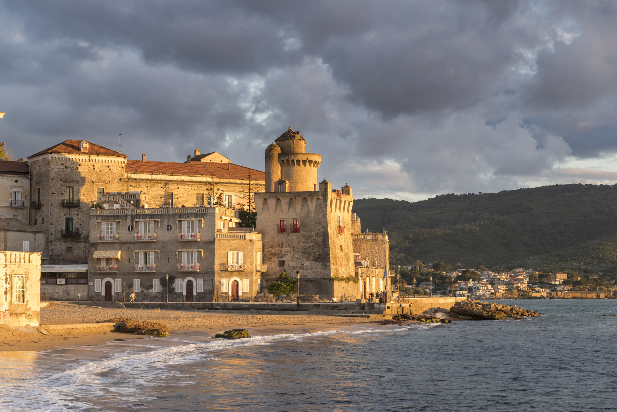 Torre Perrotti | Dimora storica sul mare per vacanze ed eventi | Via ...