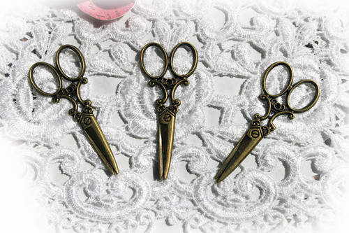 Set Of 3 Vintage Look Metal Scissors | reneabouquets