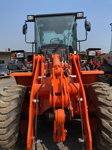 Kawasaki KCM Wheel Loaders | Garton Tractor Inc.