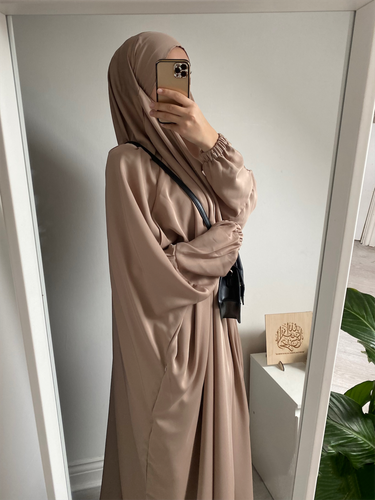 Luxury One piece Jilbab in Nude with pockets | Muslimah Kouture
