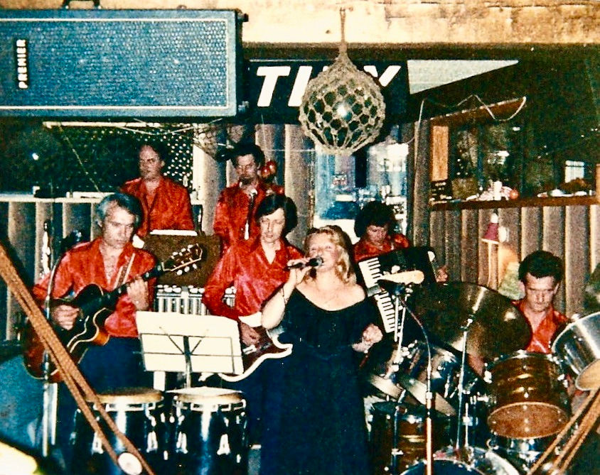 Rockin' Ray From The Western Suburbs - The Ray Houston Story