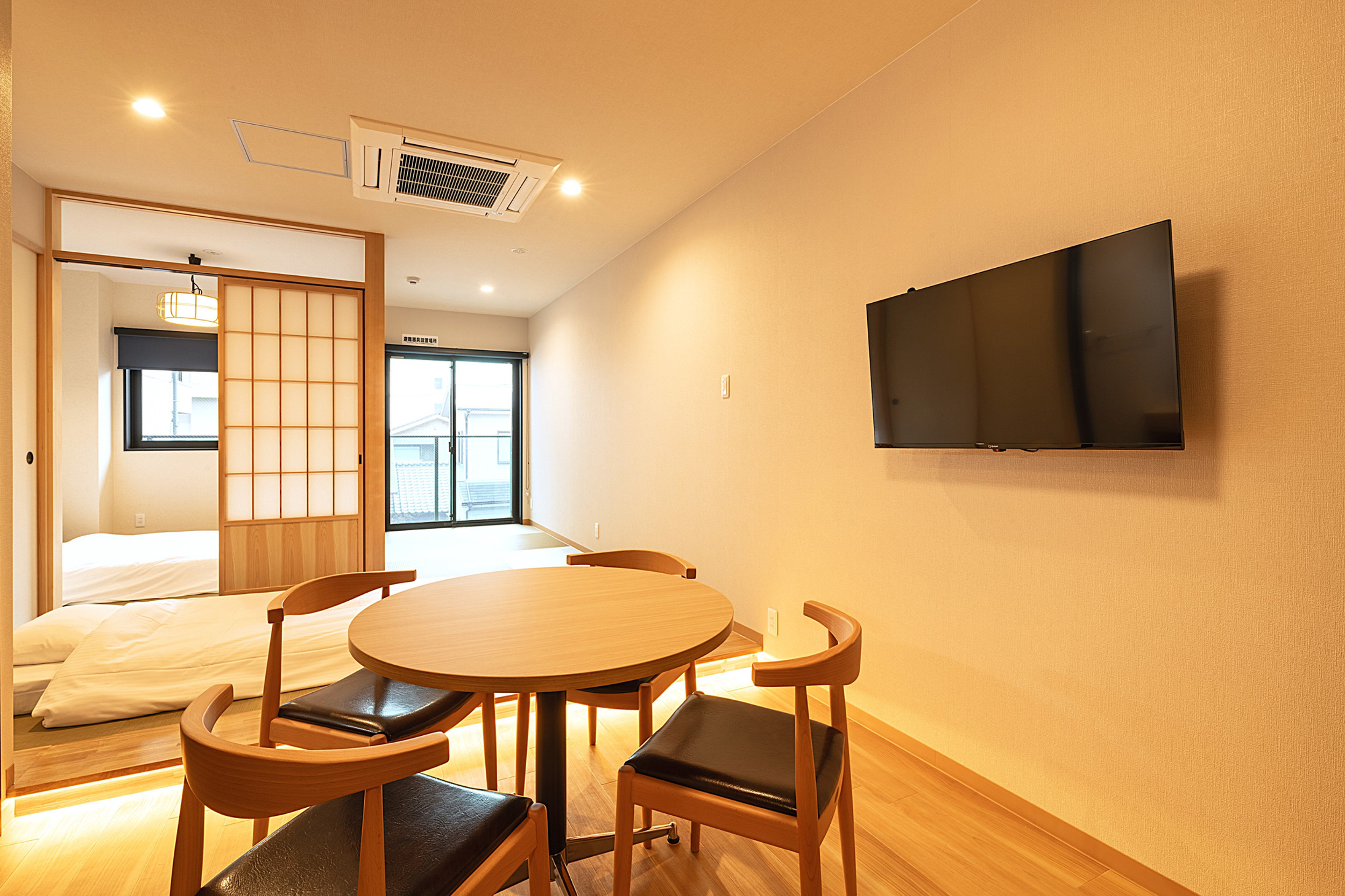 Modern Japanese Studio | TEN Apartment Hotel