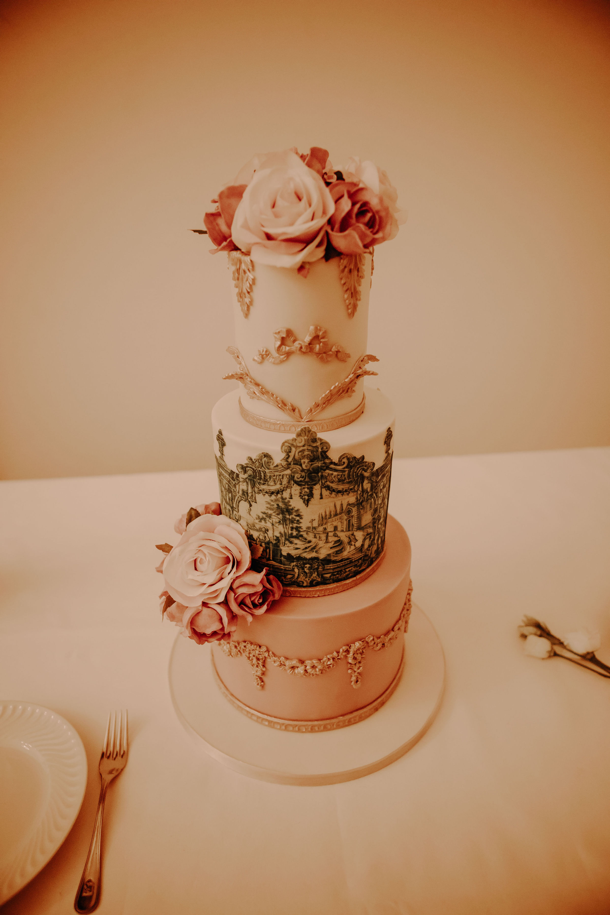 Luxury Wedding Cakes | Portugal | A Taste of Decadence by Louise