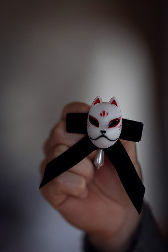 'fox mask'brooch | undeadmagpie