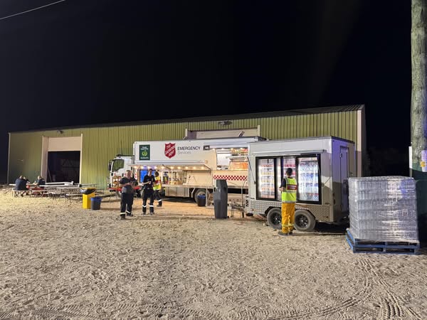 SAES crews feed fire response teams across Western Australia