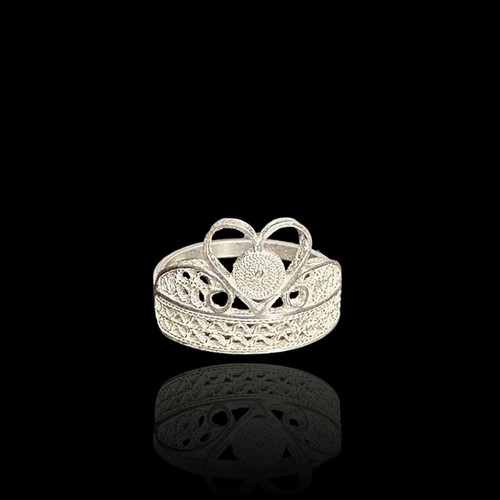 Crown Hart Ring | Macondo