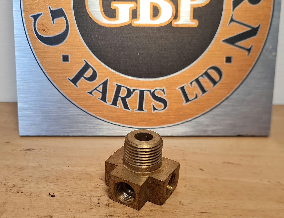 Engine oil pressure tee (NOS) | Green Barn Parts