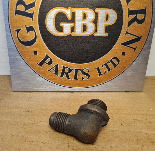 Rocker cover elbow (NOS) | Green Barn Parts