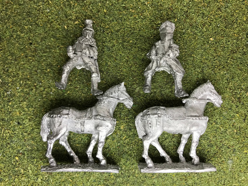 RN29 Mounted Knights on standard horses | Tiger Miniatures