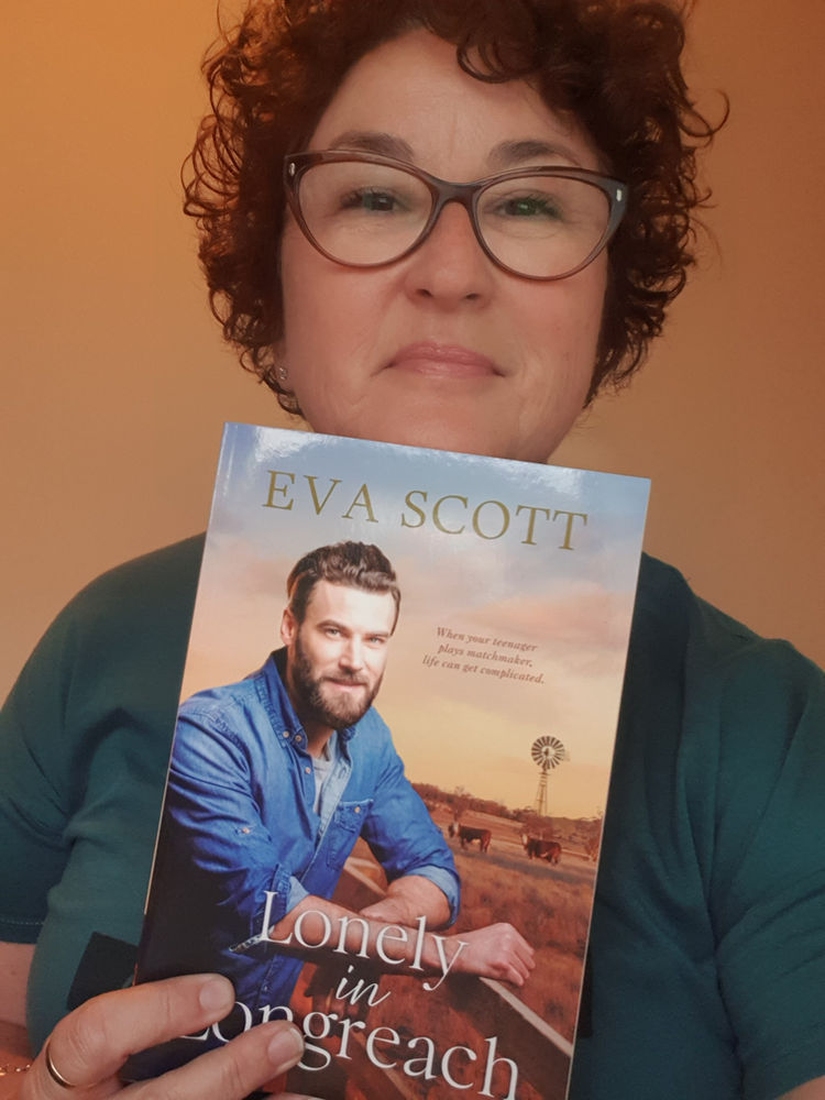 Singles dating sites, glass blowing and swimming pools with Eva Scott