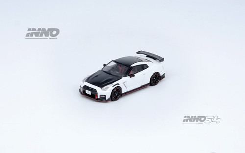 NISSAN GT-R (R35) NISMO White | Sipokaz Mart