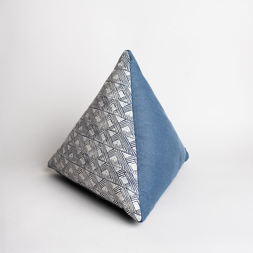 Pyramid cushion | VANESSA LEYLAND INTE