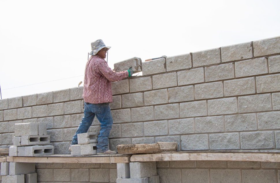 Comparación de Blocks de Construcción: Macizos, Huecos y Tronchados