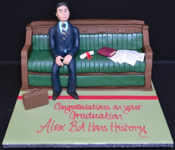 Celebrate success with a bespoke Parliamentary Bench Graduate cake ...