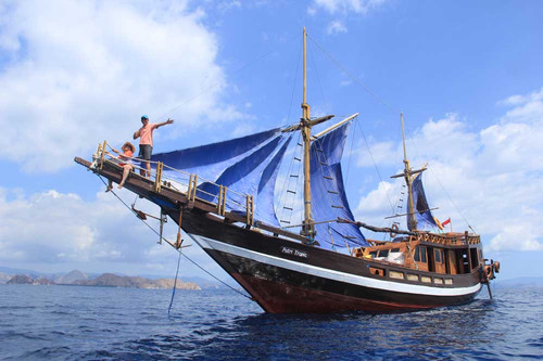 Lombok Honeymoon Package-Phinisi Putri Tropic-7 Days 6 Nights-Bali ...