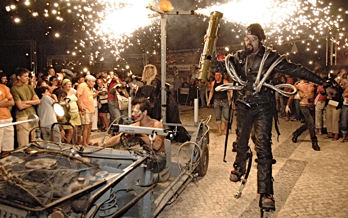 Fullscreen Page | Nirvana Studios