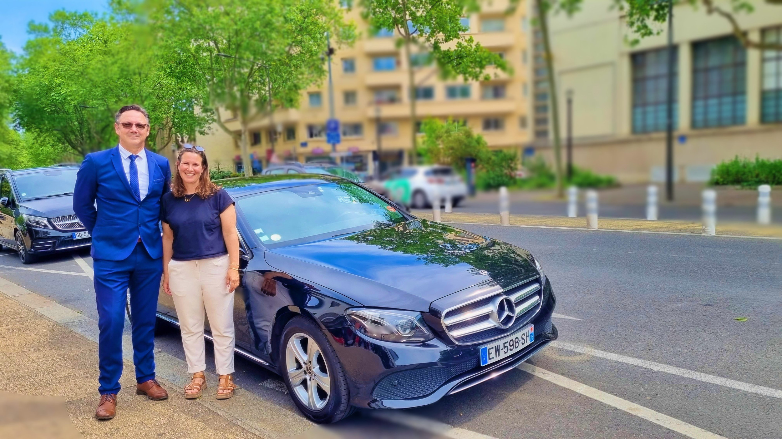 Car tour in Paris | Driver & Private tour Guide services