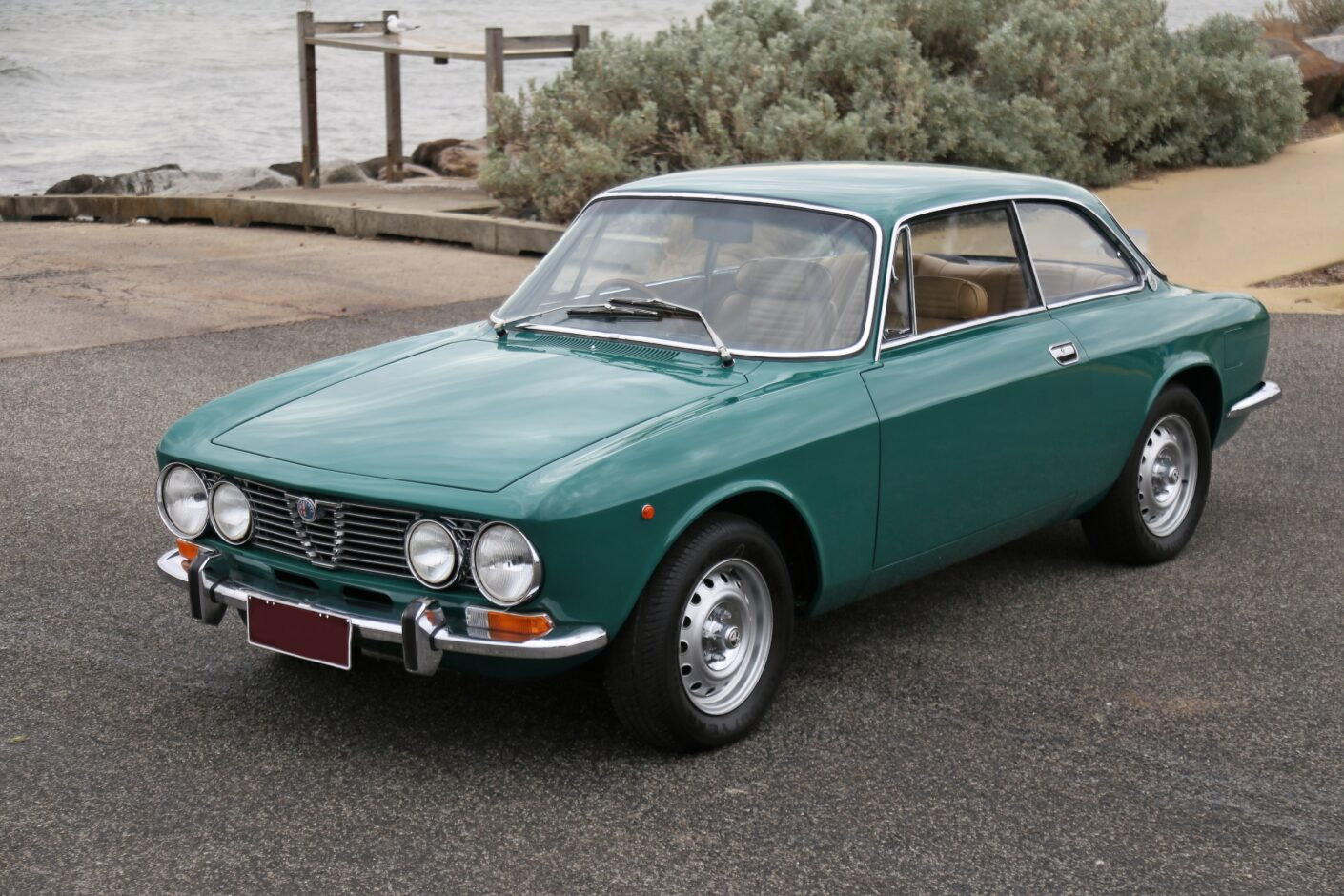 1972-alfa-romeo-2000-gtv-02