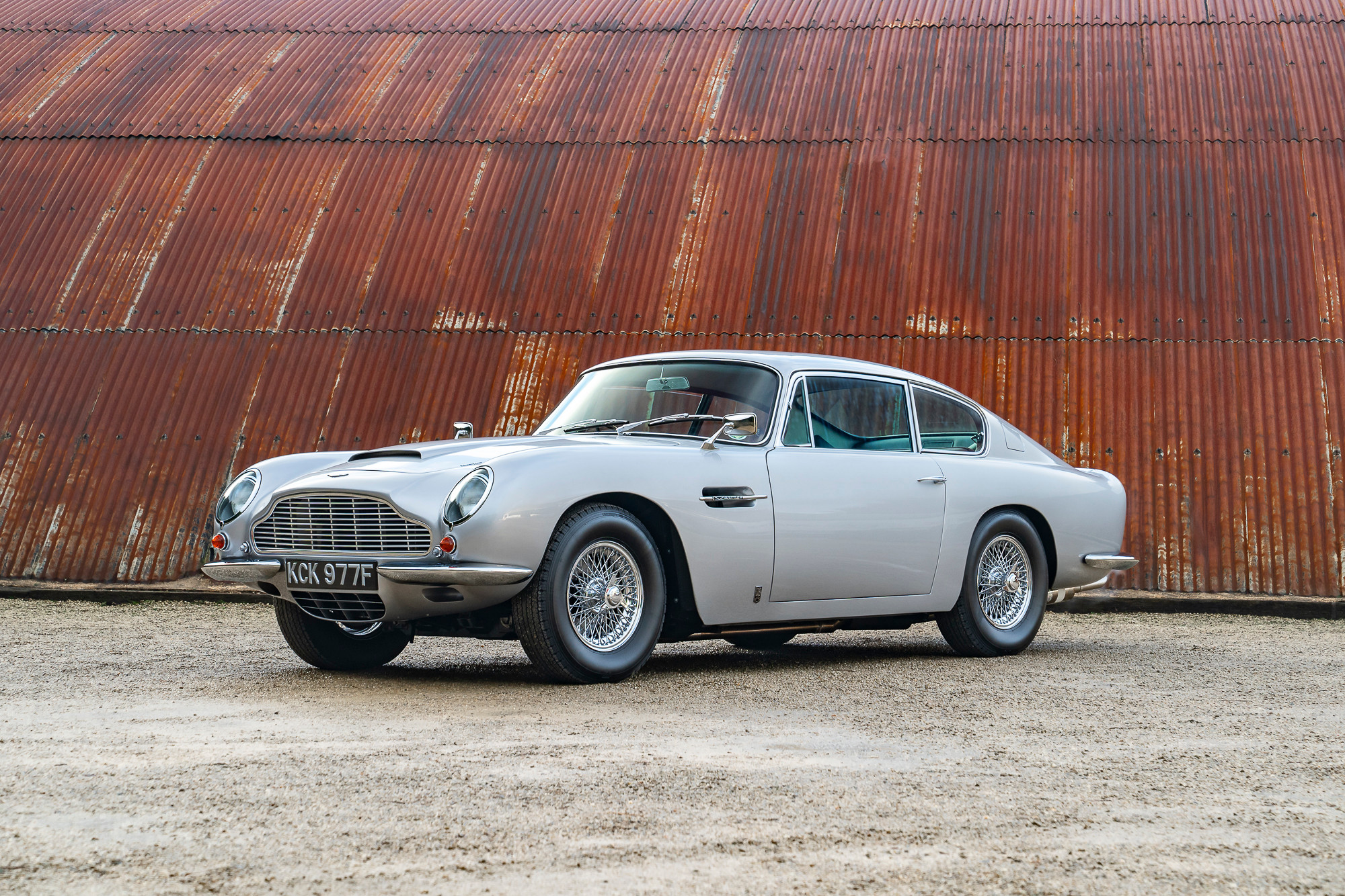 1967-aston-martin-db6-1