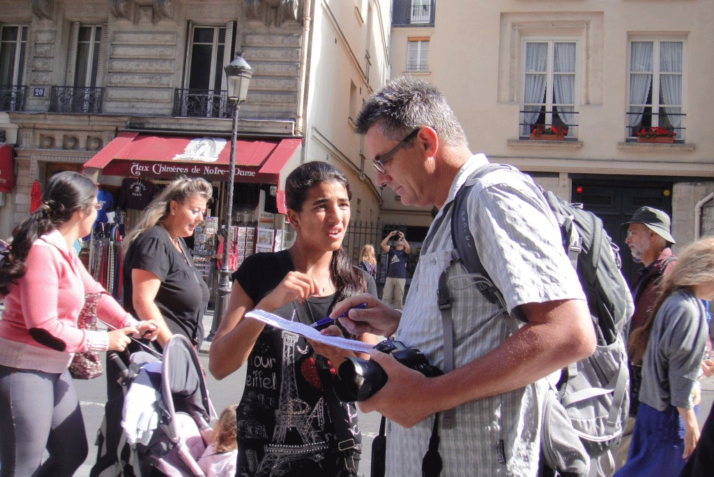 Travel Etiquette & Avoiding Scams in Paris