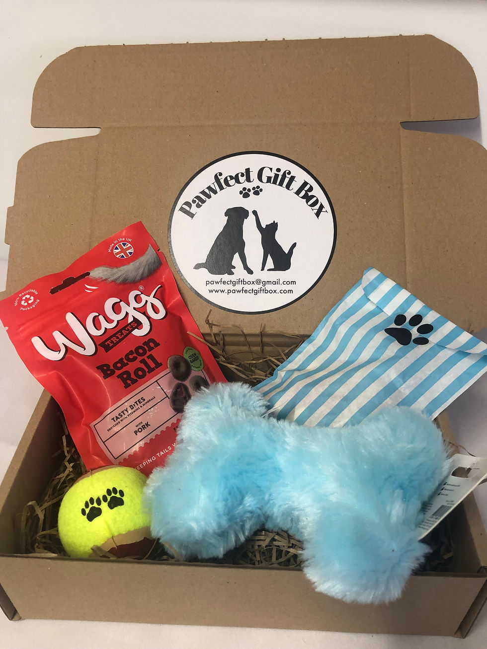 GIFT BOXES AND MORE | Pawfect Gift Box