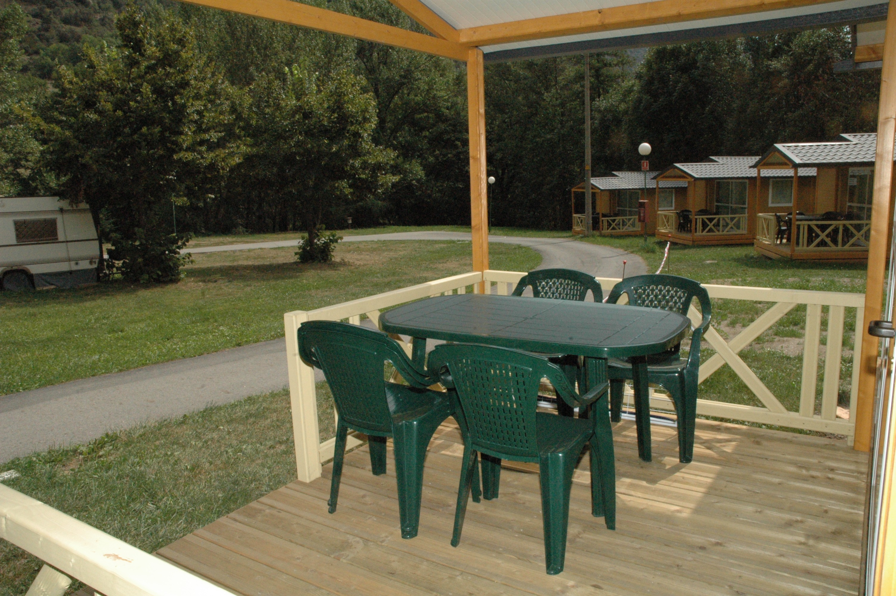 BUNGALOWS.CAST | fronterapark