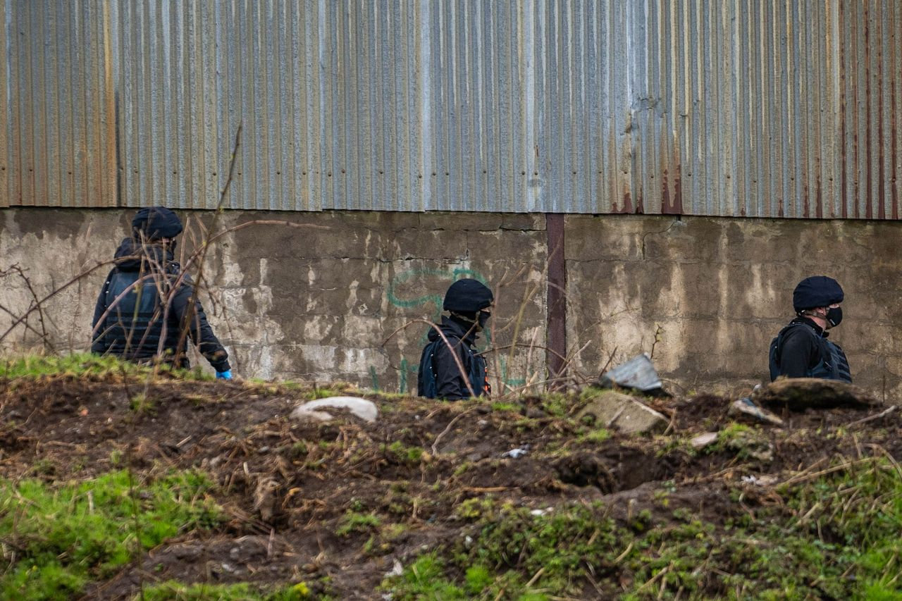 Rural Crime Alert - Police attacked with missiles as major search ...