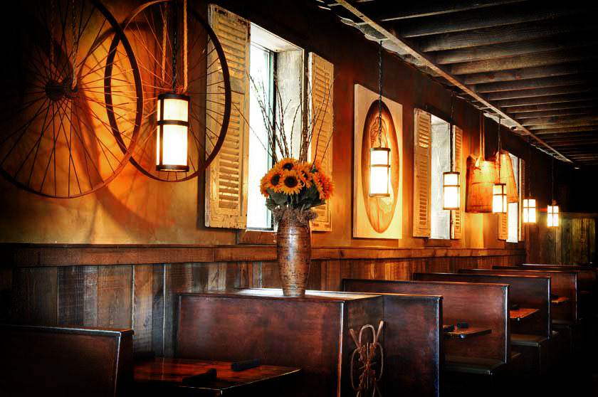 Casual Dining | Napoleon's Restaurant | United States