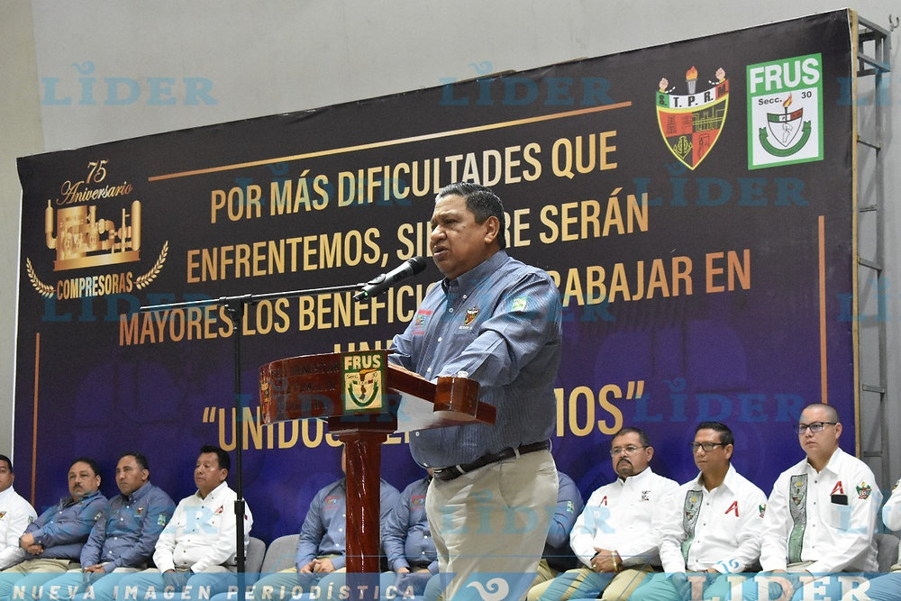Petroleros no vamos a abandonar a PEMEX: Quiroz Cruz