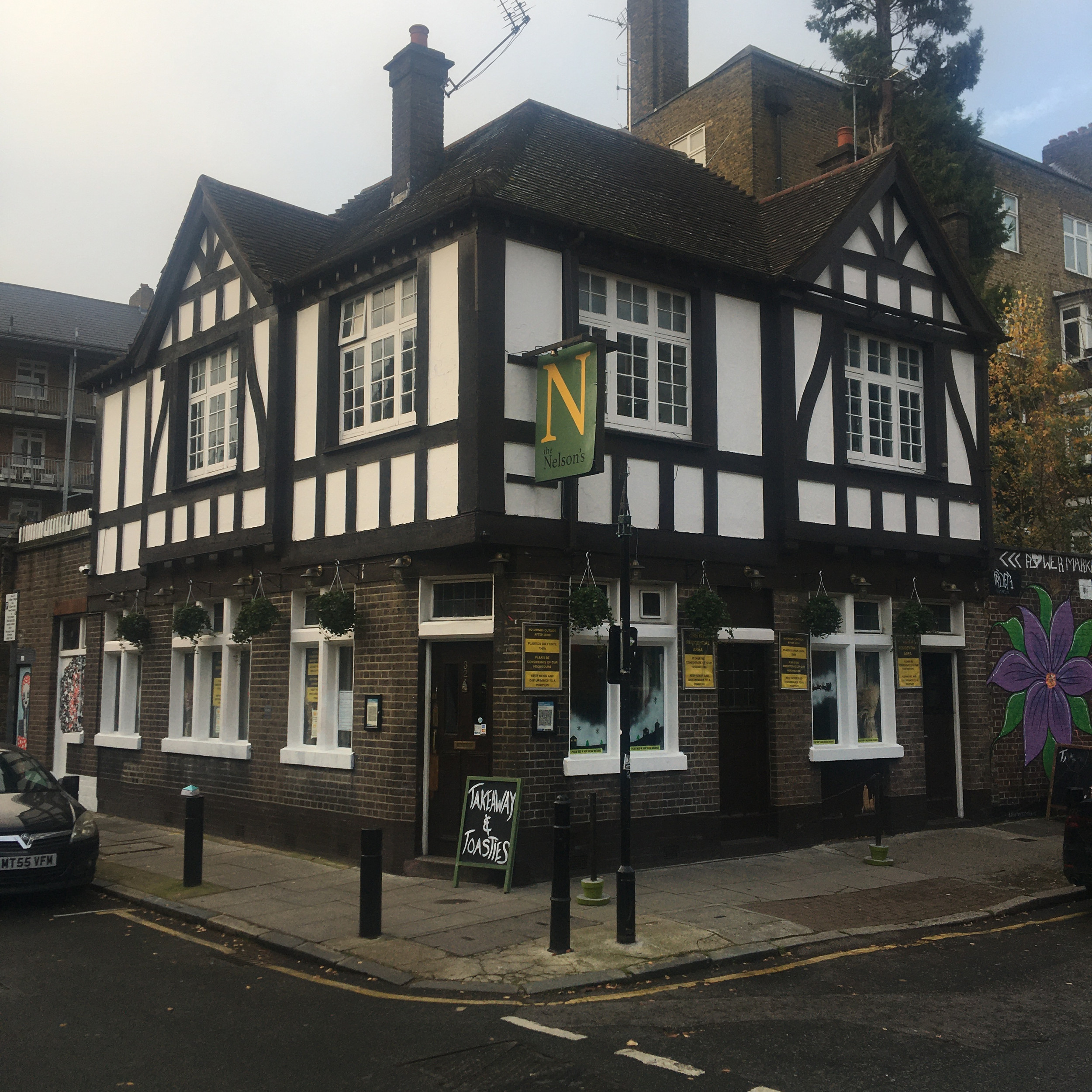 East London Pub | The Nelson's Pub | England