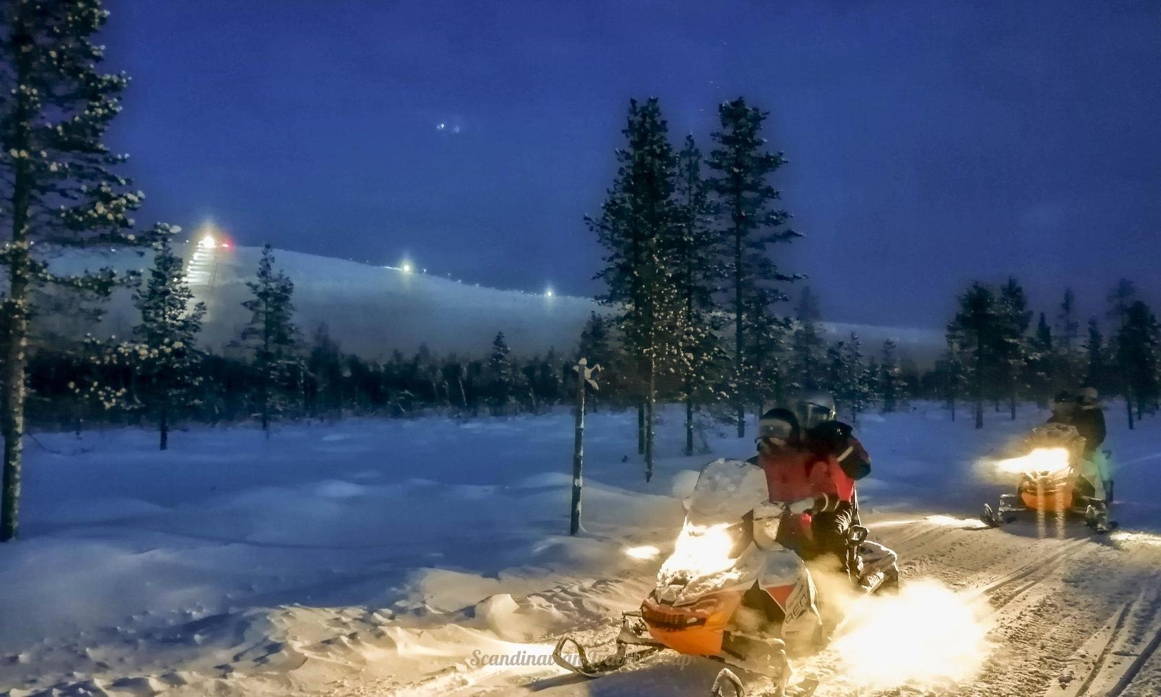 Northern Lights snowmobile safari - Exclusive wilderness experience in Levi