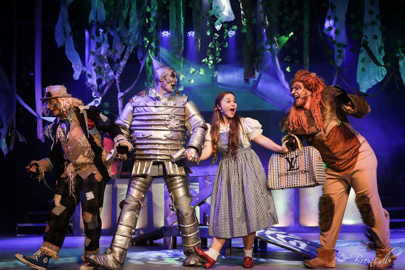 Home | The Playhouse Theatre