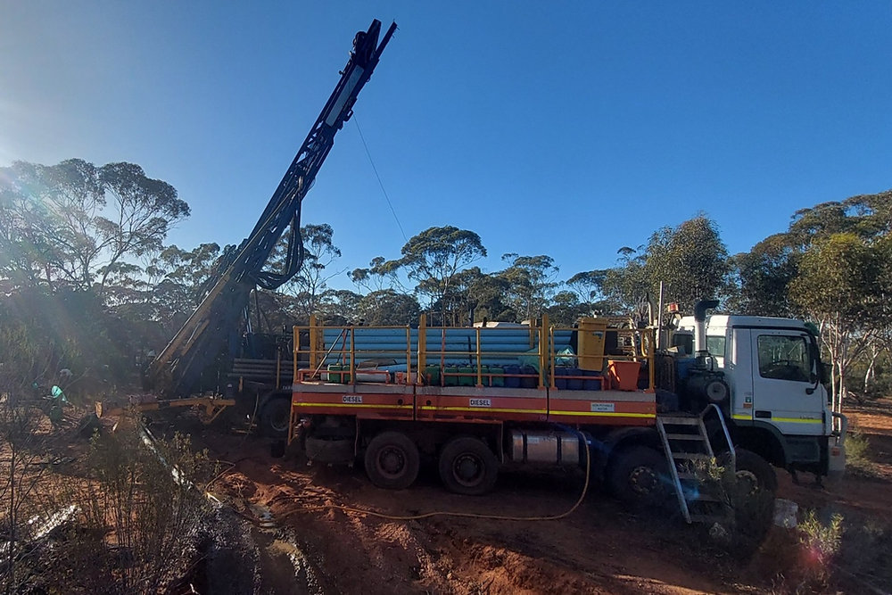 Dynamic drilling helps define nickel prospect geology