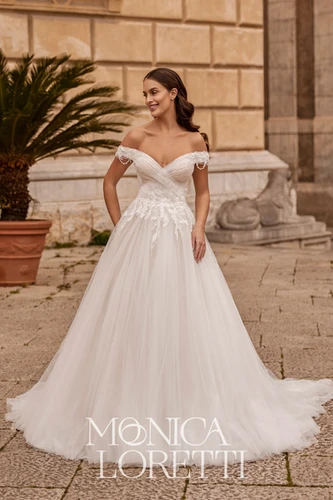 8330 | Monica Loretti | Brides and Bustles