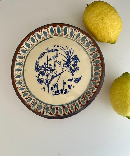 Side plate with flowers | Bandicoot Pottery