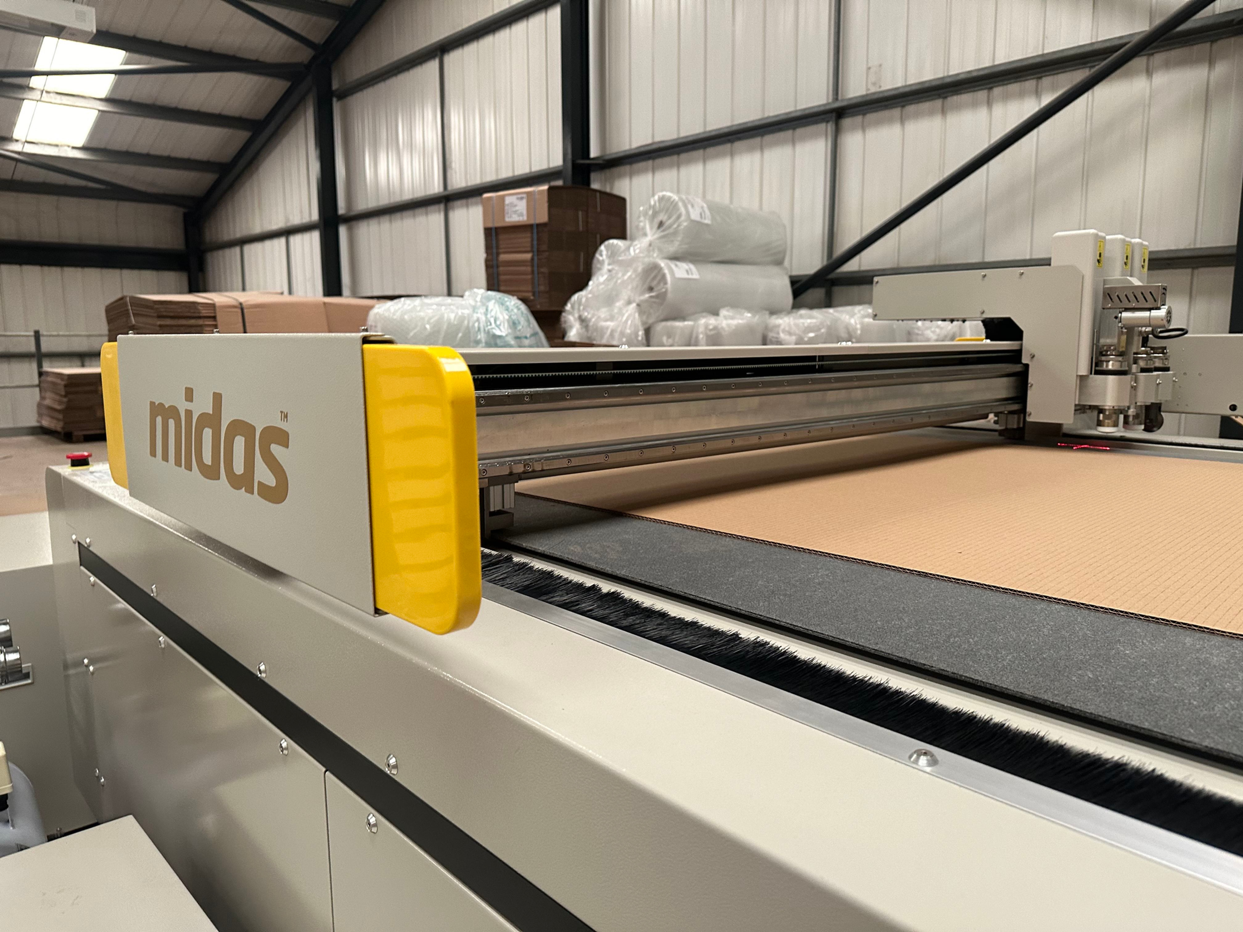 New installation of Midas SJ digital cutter at Lea Boxes