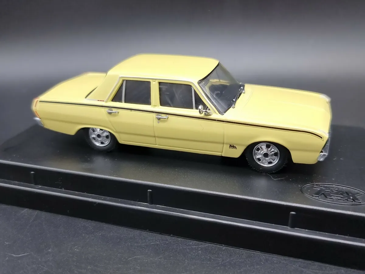 TRAX TR63 1969 Chrysler VF Valiant Pacer Diecast Model Car | Mini World ...