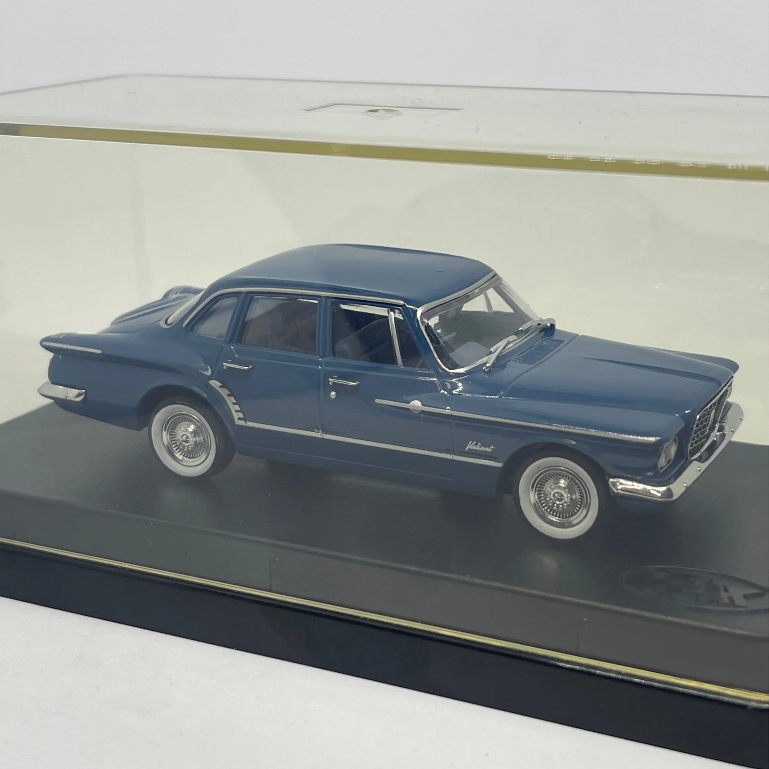 TRAX TR35F 1962 Chrysler R Series Valiant Diecast Model Car | Mini ...