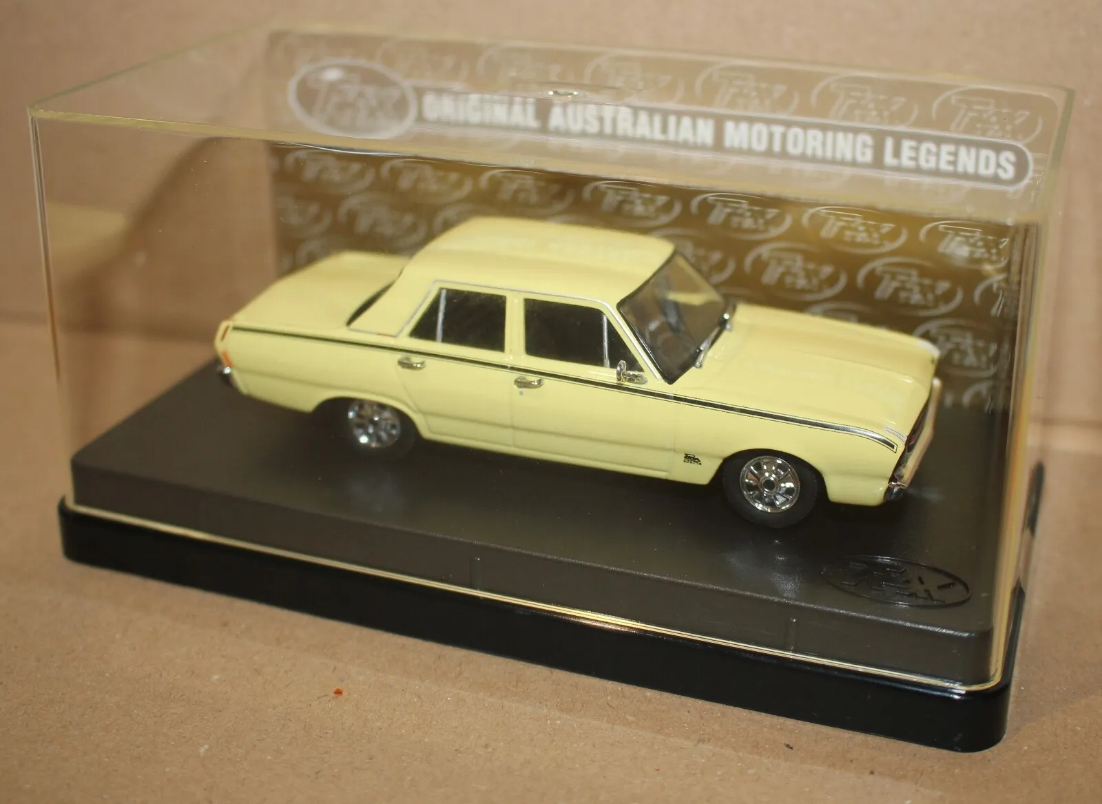 TRAX TR63 1969 Chrysler VF Valiant Pacer Diecast Model Car | Mini World ...