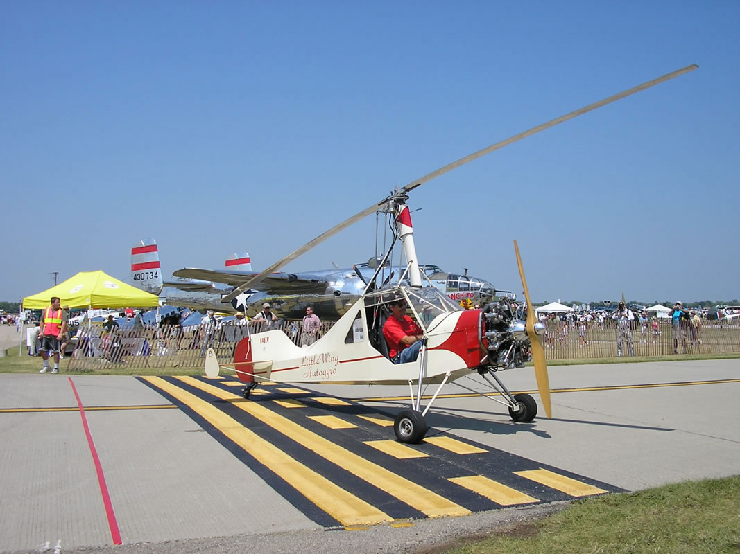 Auto-Gyro With Radial Engines