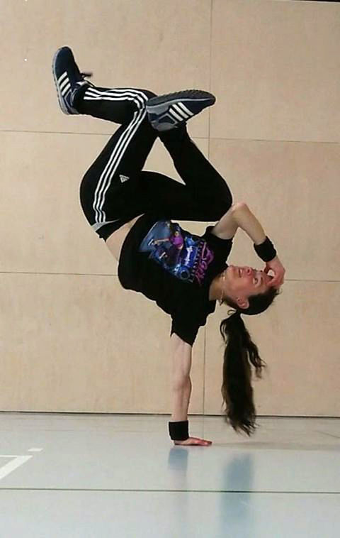 Bgirls guest | Bboy Knowledge