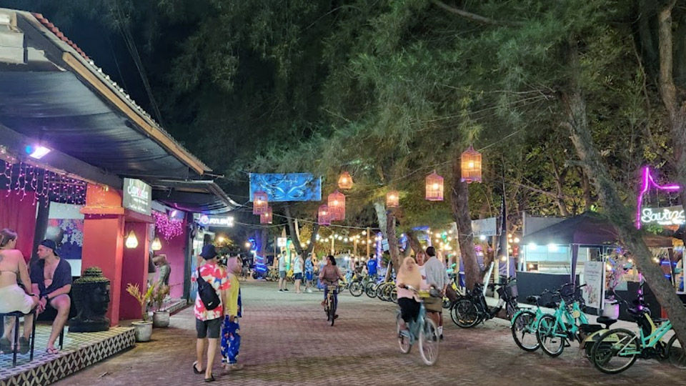 15 Best Places to Visit at Gili Islands, Indonesia