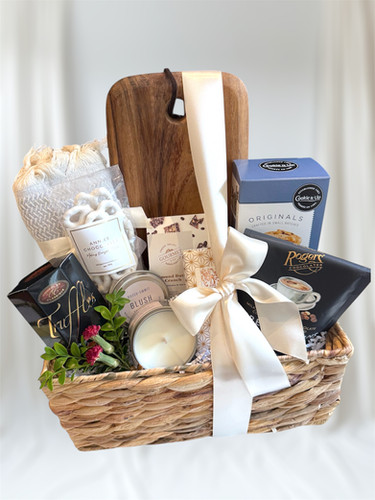 A Warm Welcome Gift Basket | Wishbox Gift Baskets