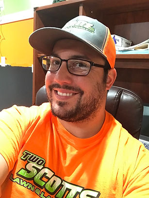 ABOUT US | twoscottslawncare