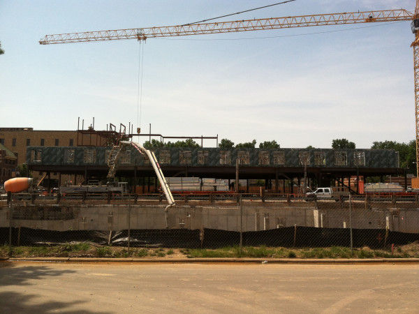 WASHINGTON UNIVERSITY DELMAR LOOP | Eisen