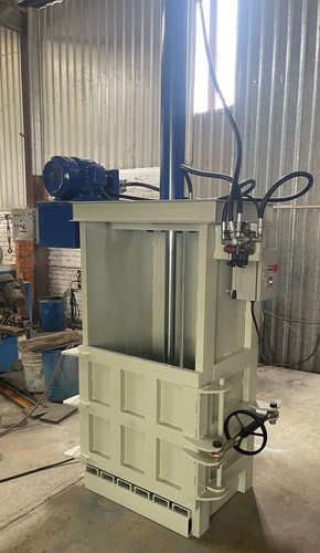 PRENSA COMPACTADORA DE PET O CARTON | GB MAQUINARIA