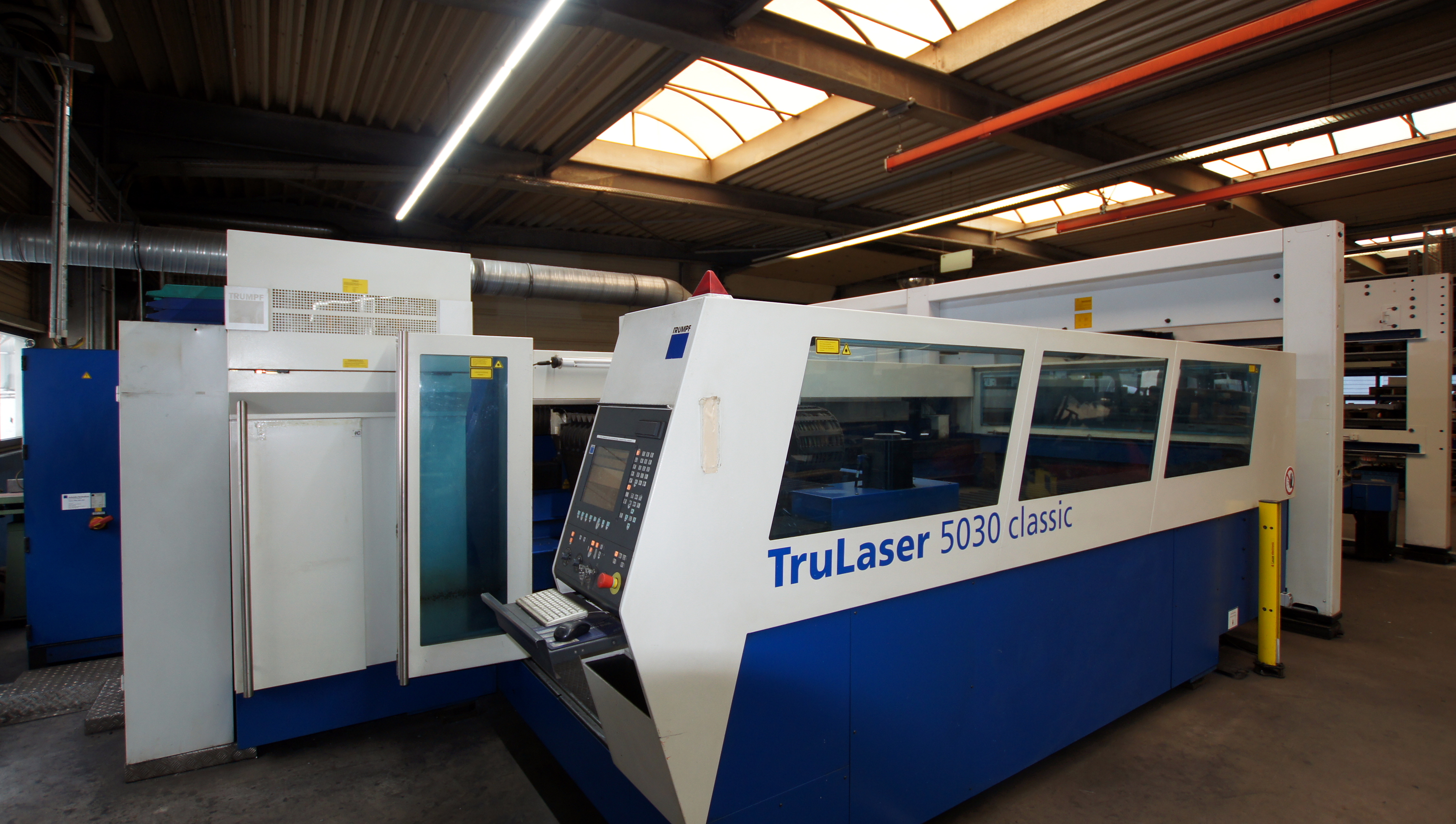 TRUMPF TruLaser 5030 classic 6000 Watt, LiftMaster